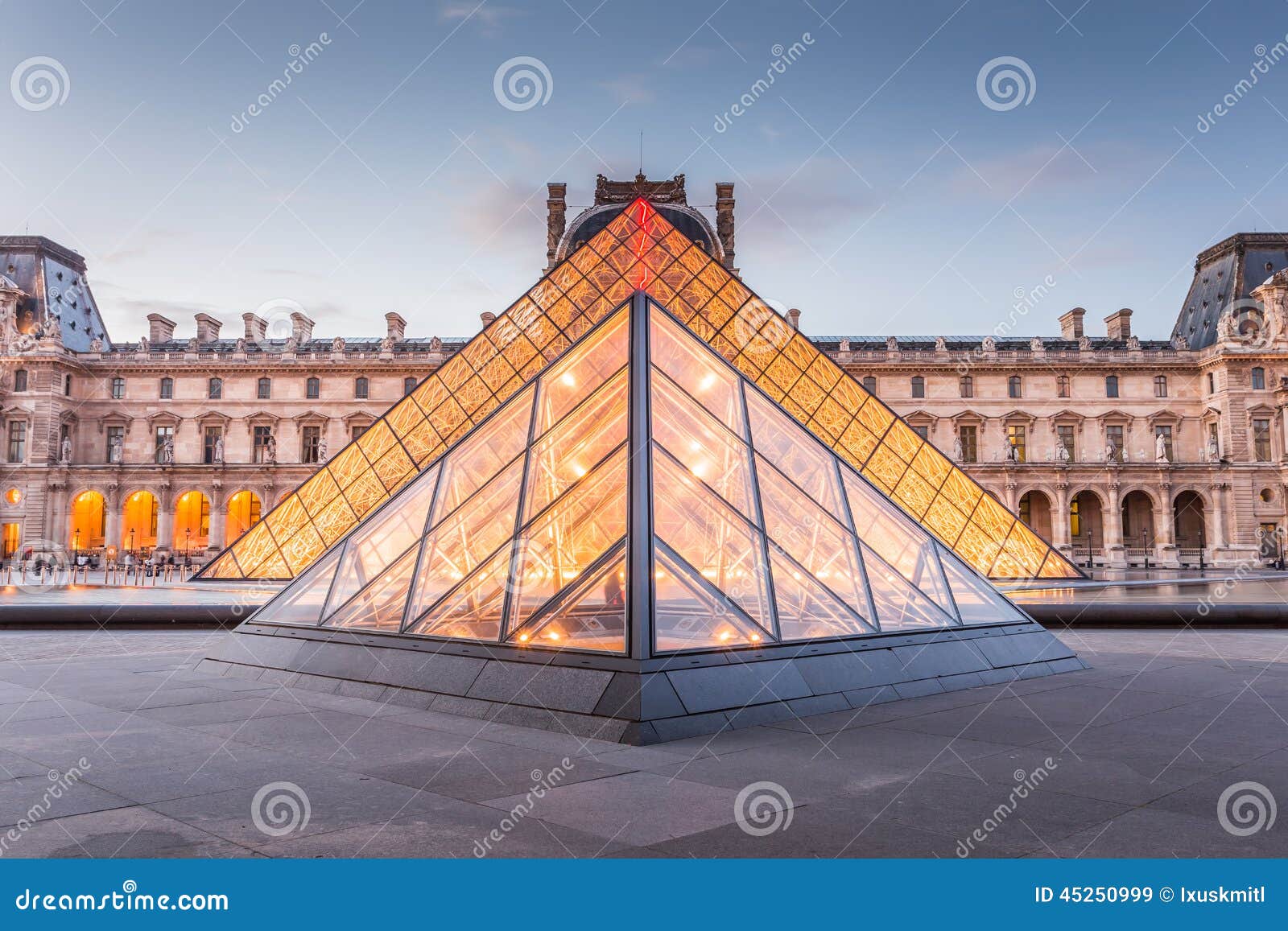 Museo De La Lumbrera En París, Francia Imagen de archivo editorial ...
