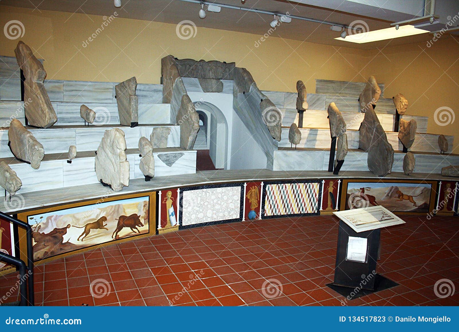 Museo Dei Gladiatori Di Capua Fotografia Stock Editoriale - Immagine di ... Museo Dei Gladiatori Di Capua Fotografia Stock Editoriale - Immagine di ...