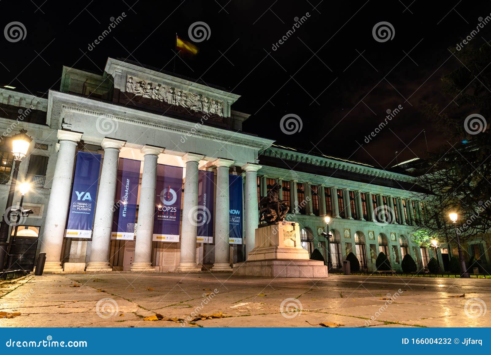 Museo Del Prado in Madrid. Night View Editorial Photography - Image of ...