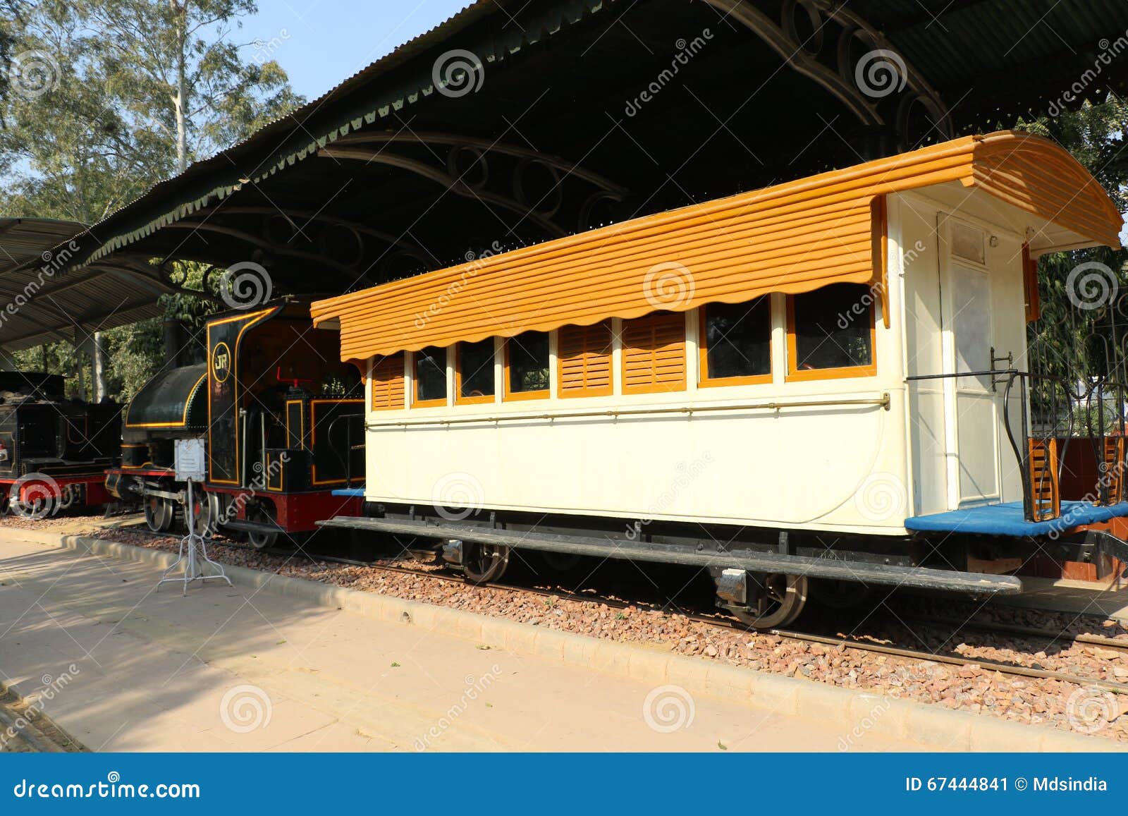 Museu Antigo Do Trilho Do Motor Do Trilho Foto Editorial - Imagem de ...