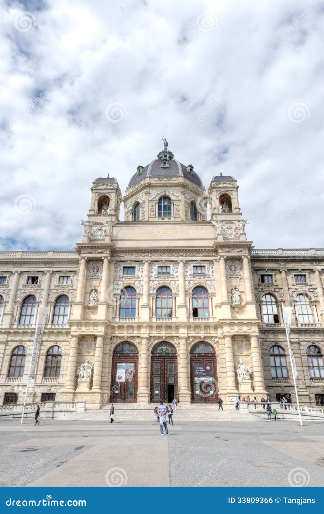 MuseumsQuartier, Museumsplatz, Vienna Editorial Photo - Image of museum ...