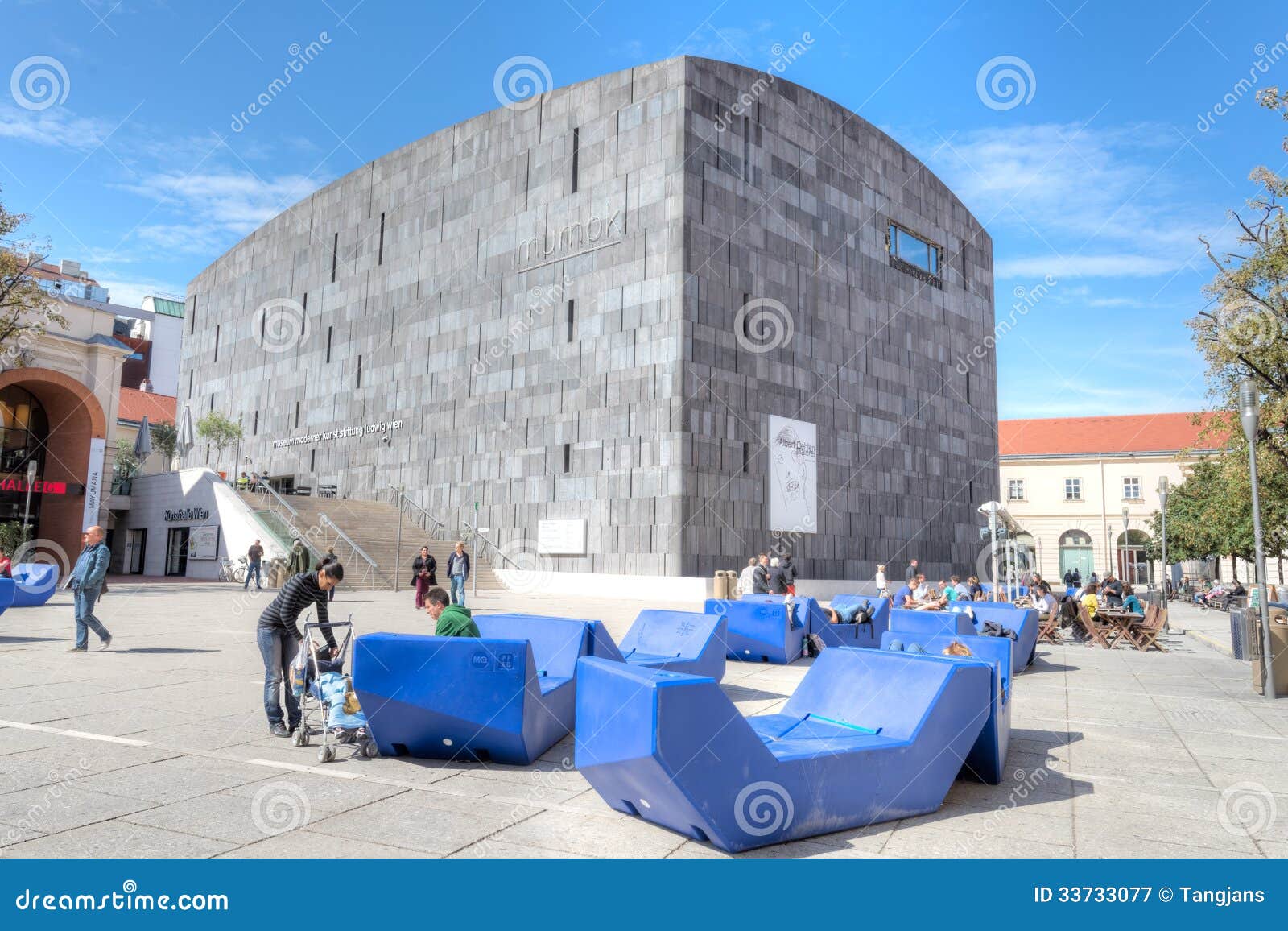MuseumsQuartier, Museumsplatz, Vienne Photographie éditorial - Image du ...