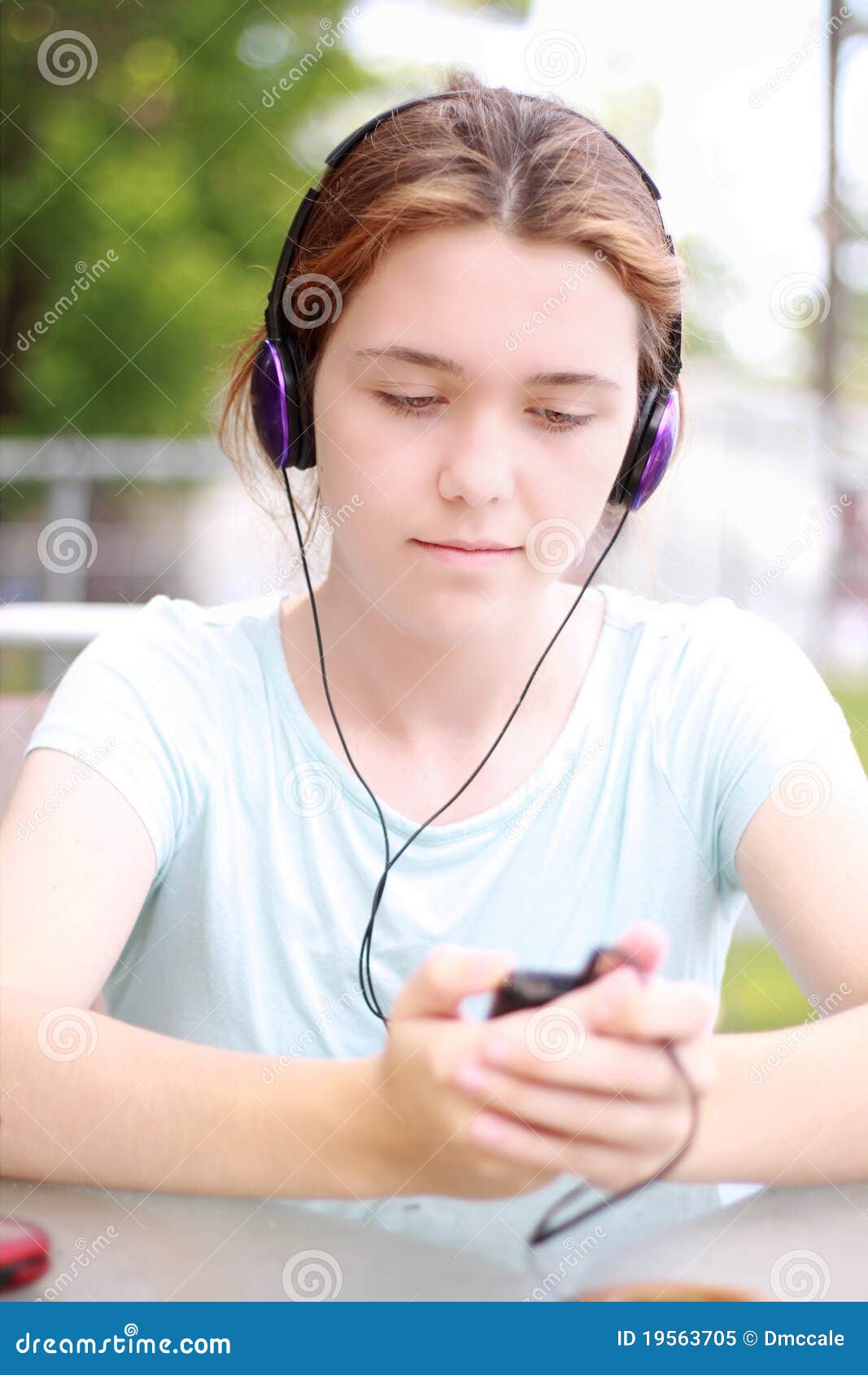 Music girl stock image. Image of lyric, earphone, beautiful - 19563705