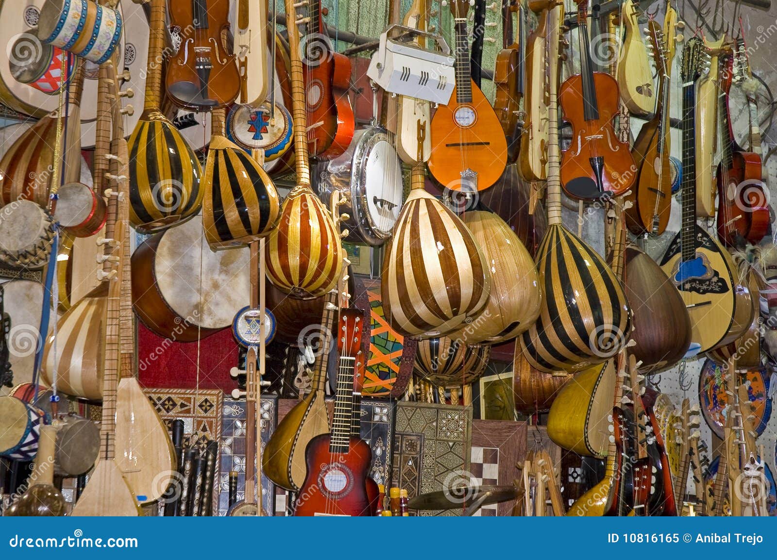 Music instruments shop. stock image. Image of middle - 10816165