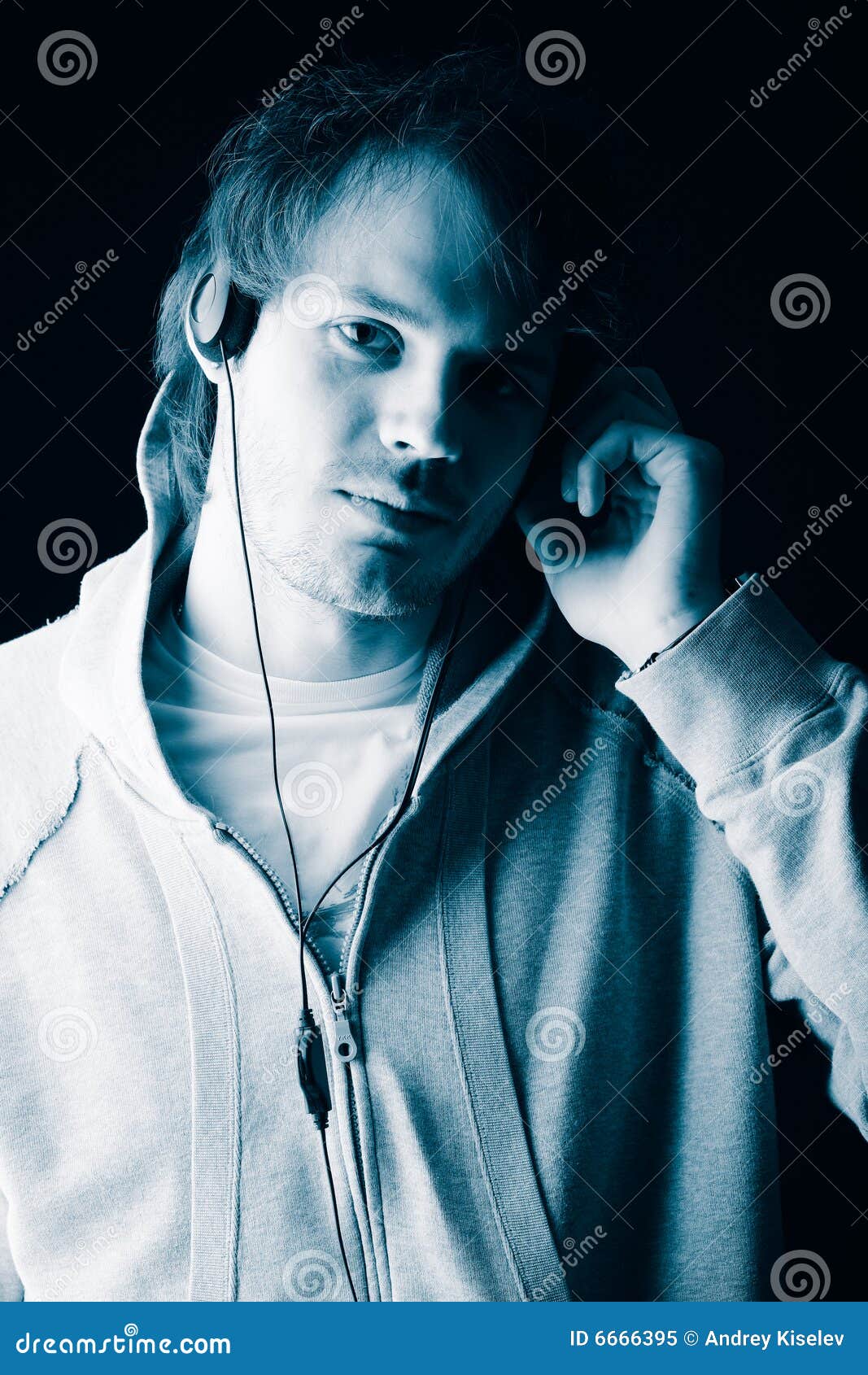 Music man stock image. Image of people, fashionable, disc - 6666395