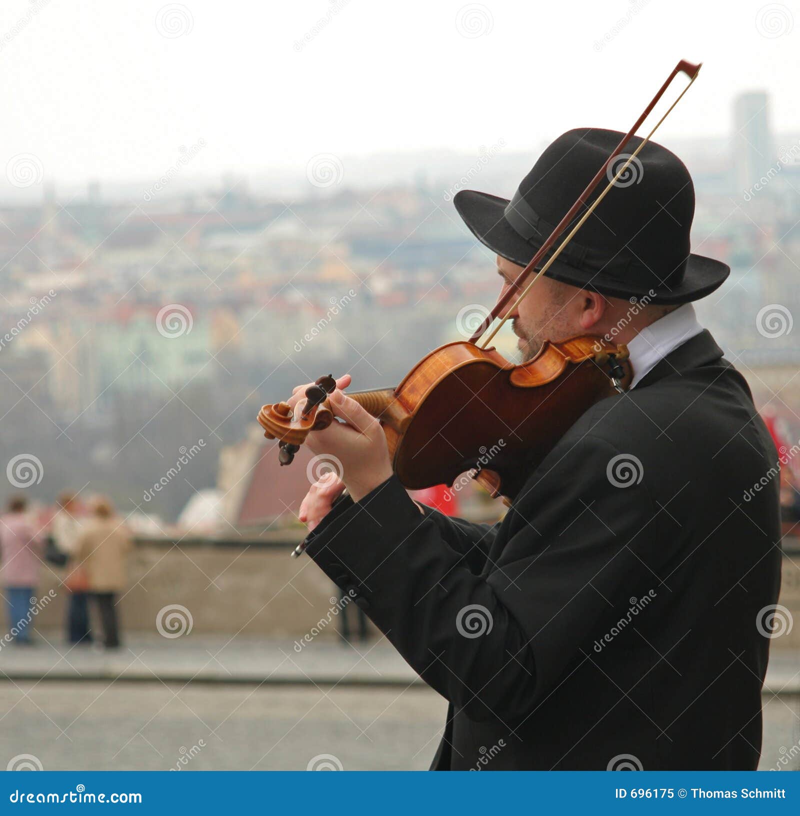 Musiker, Der Die Violine Spielt Stockbild - Bild von cello, geiger: 696175