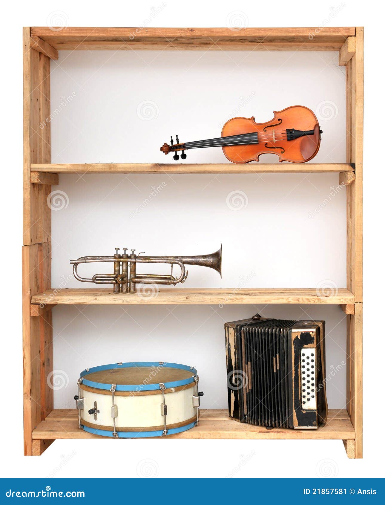 Musikinstrumente im Regal stockbild. Bild von tanz, messing - 21857581