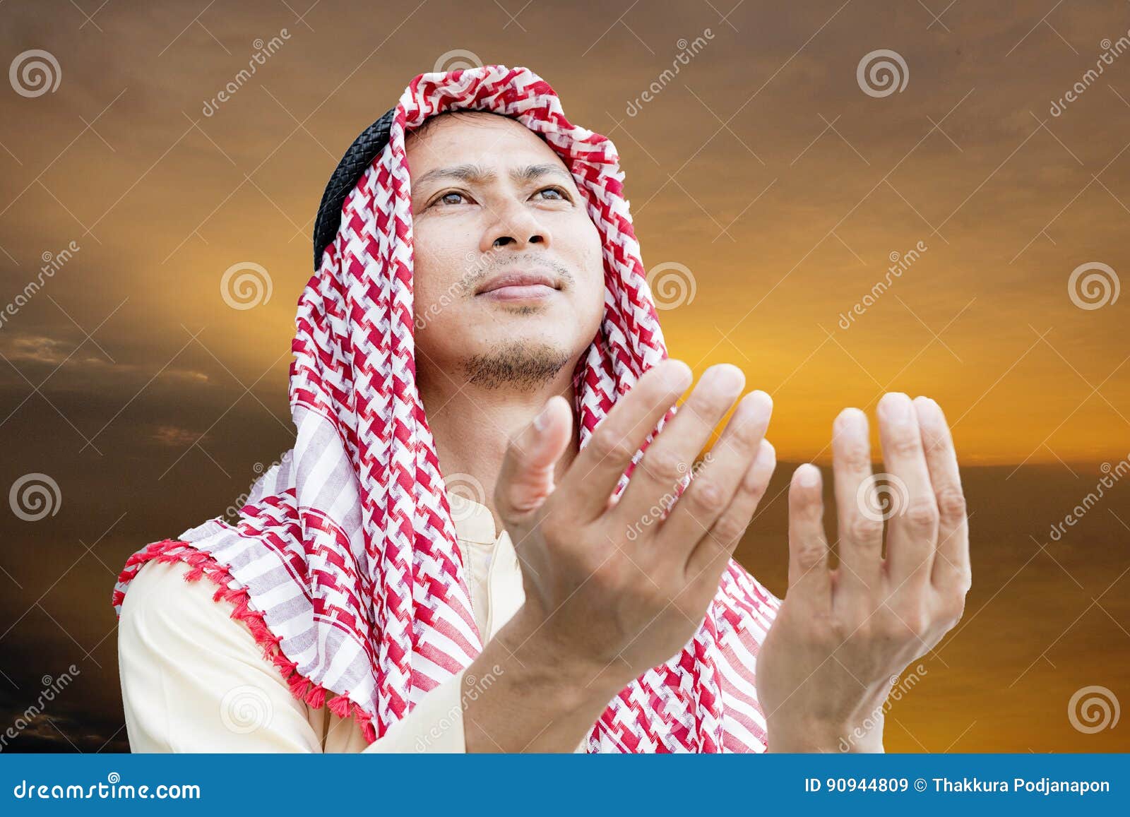 Arabic People Praying