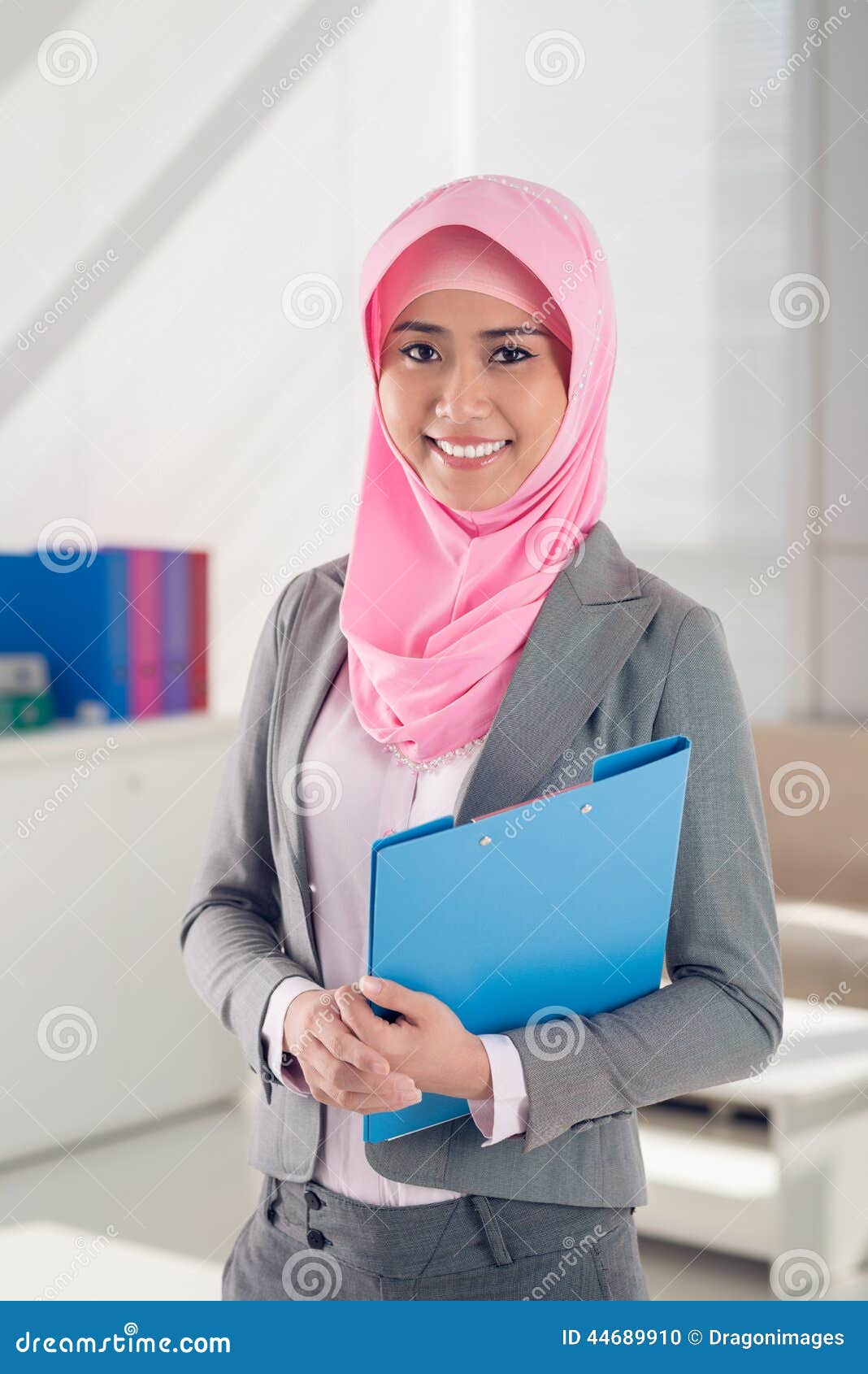 Muslim business woman stock photo. Image of office, lady - 44689910
