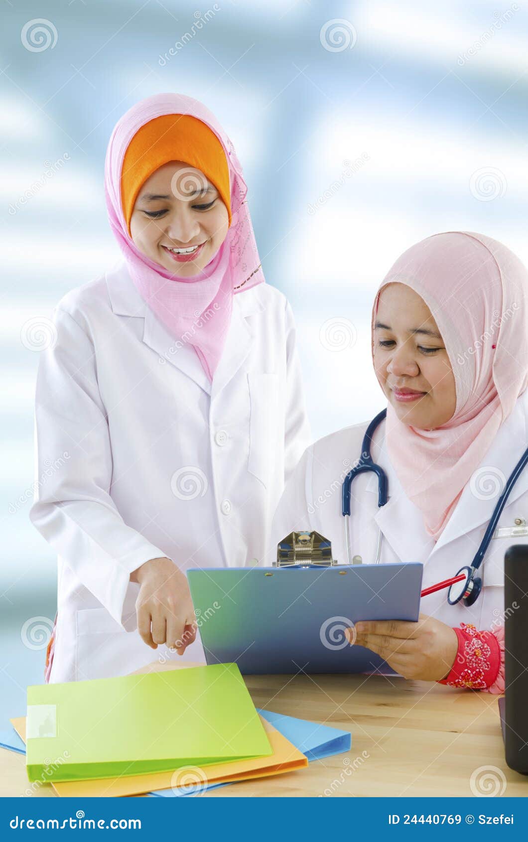 Muslim doctor stock image. Image of nurse, female, hospital - 24440769