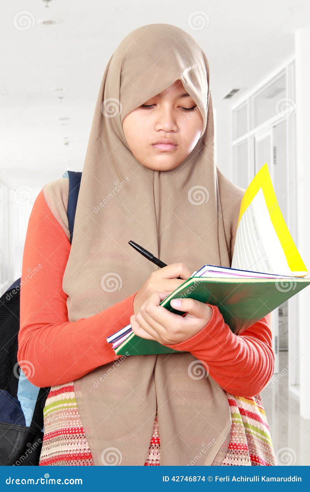 Muslim kid student study stock photo. Image of children - 42746874