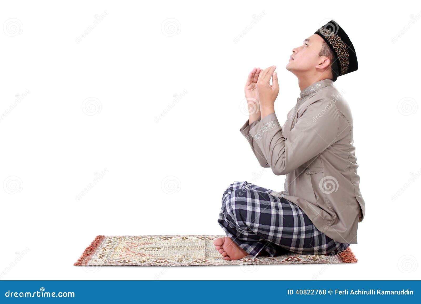 Muslim man doing prayer stock photo. Image of belief - 40822768