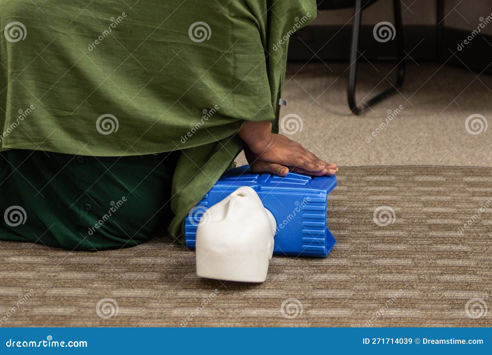 Muslim Trainees Taking Cpr Class and First Aid Stock Image - Image of ...