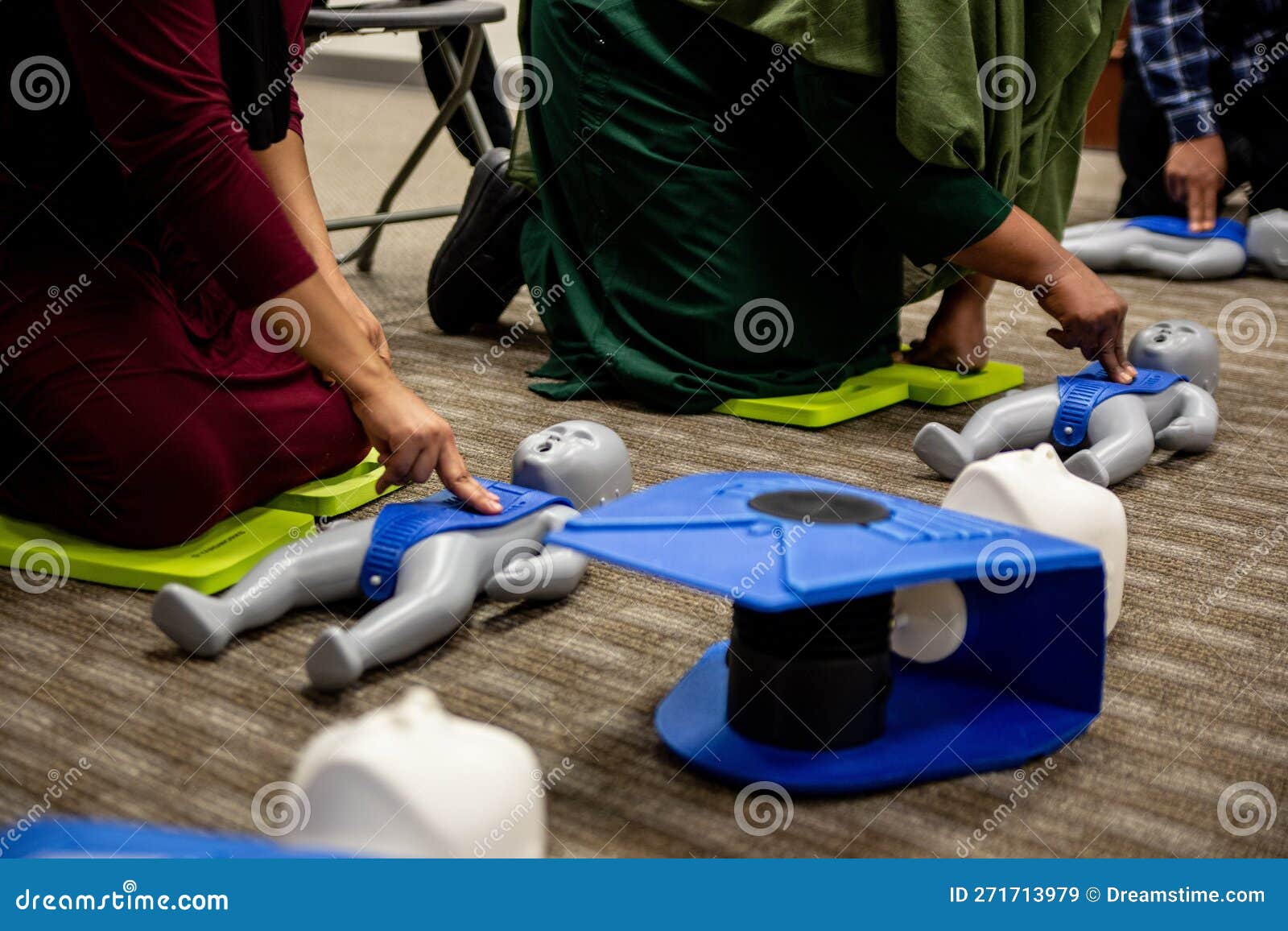 Muslim Trainees Taking Cpr Class and First Aid Stock Image - Image of ...