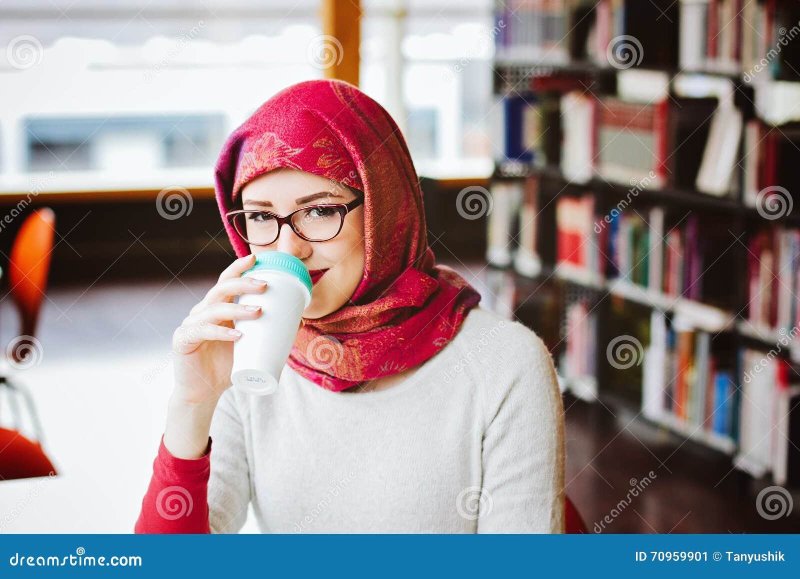 Muslim Woman at the Library Stock Image - Image of library, arab: 70959901