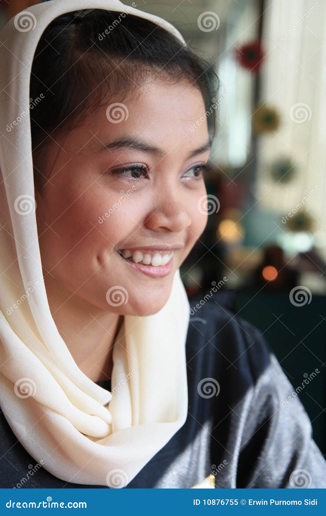 Muslim woman smiling stock image. Image of good, allah - 10876755