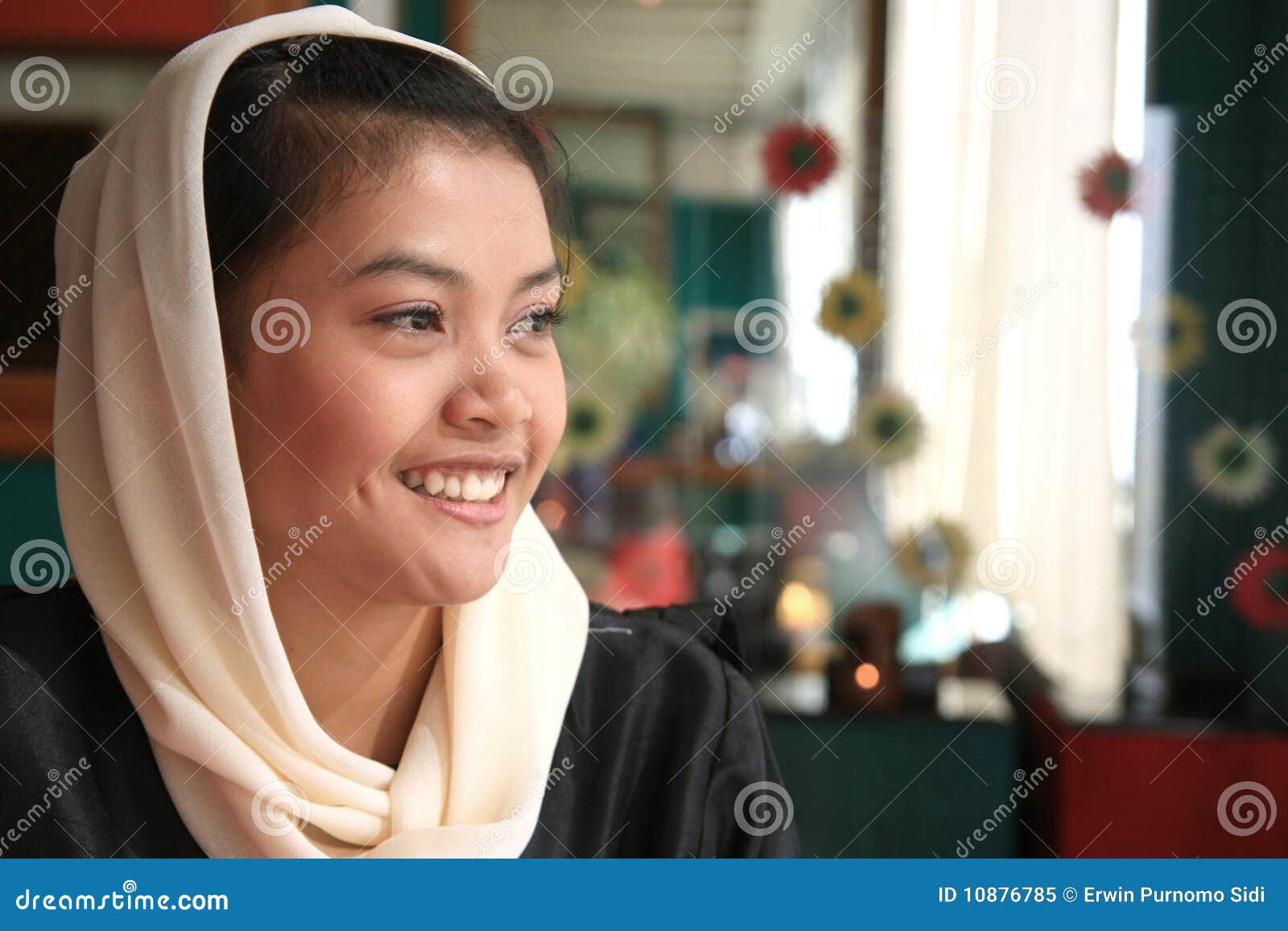 Muslim woman smiling stock image. Image of nice, dress - 10876785