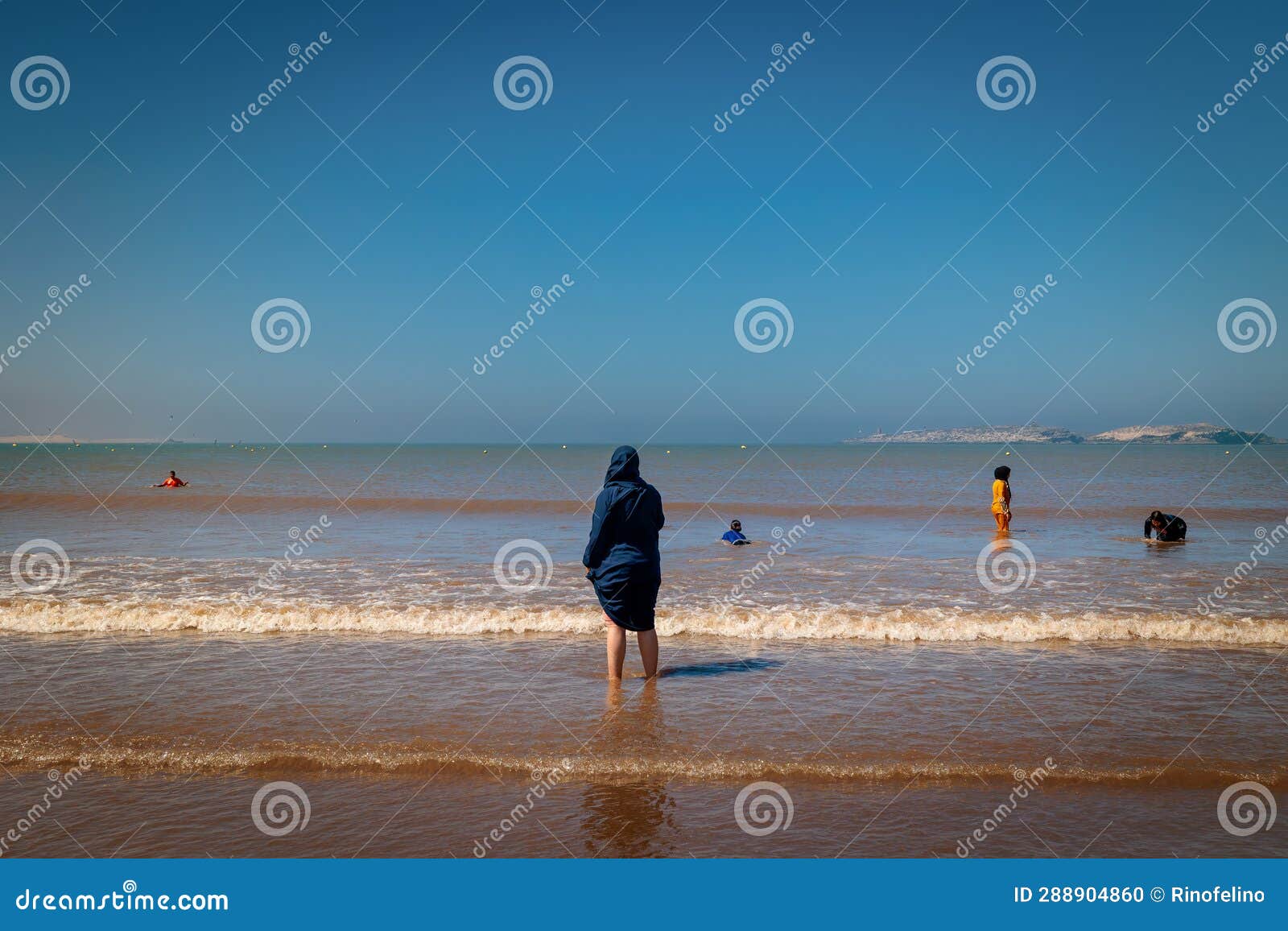 Muslim women at the beach editorial image. Image of sunny - 288904860
