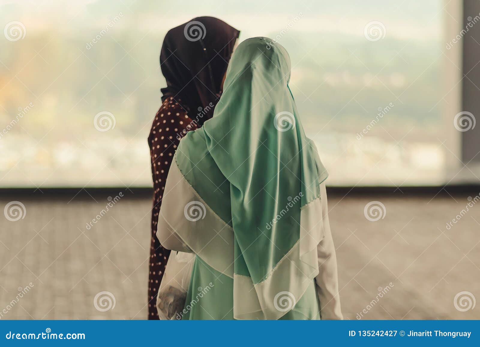 Muslim Women Wait for Friends To Travel Together Stock Image - Image of ... Muslim Women Wait for Friends To Travel Together Stock Image - Image of ...