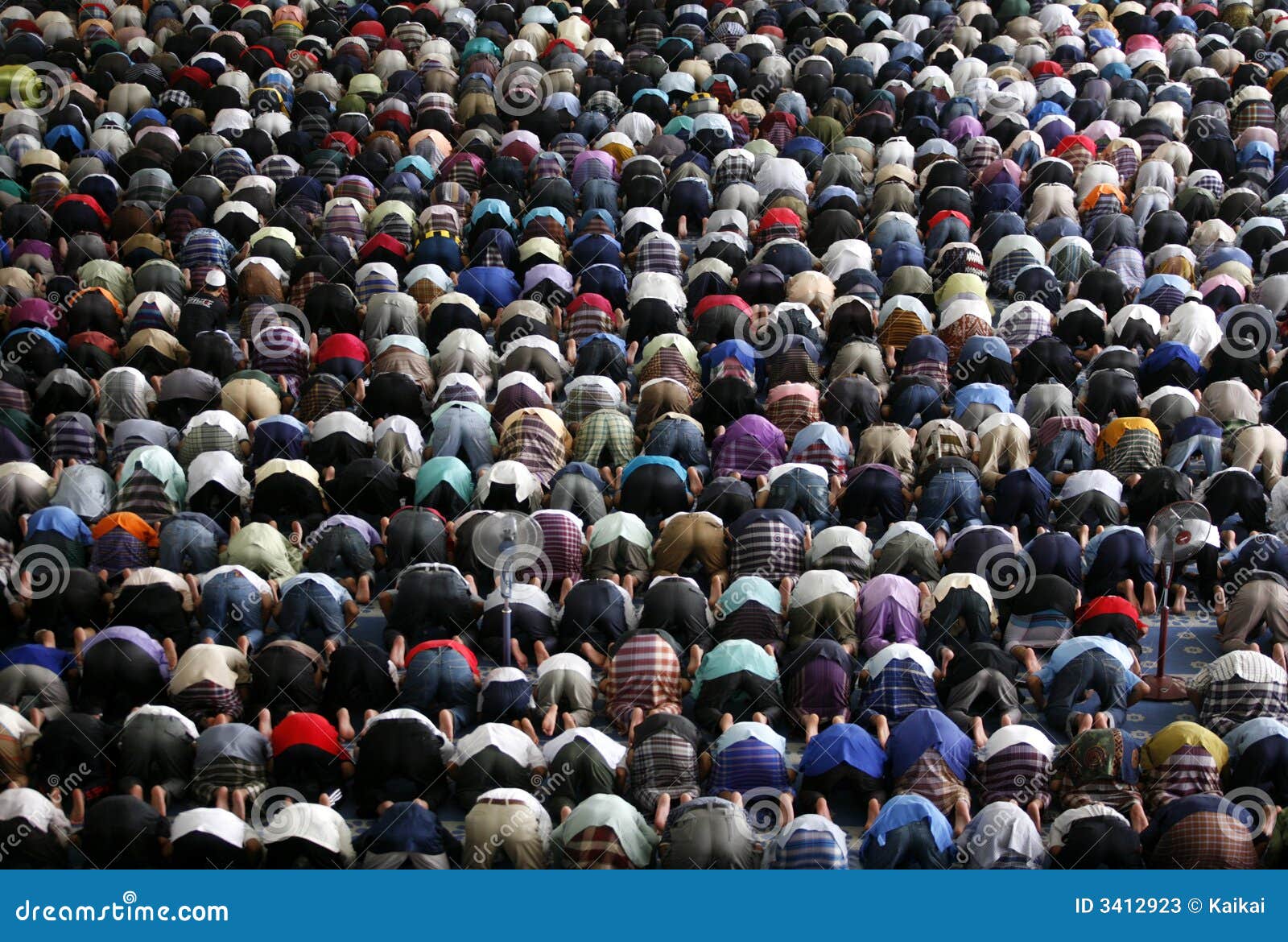 Muslims praying stock image. Image of belief, faithfulness - 3412923