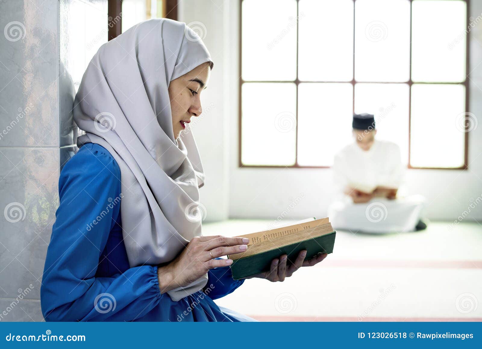 Muslims Reading from the Quran Stock Photo - Image of praying, kufi ...