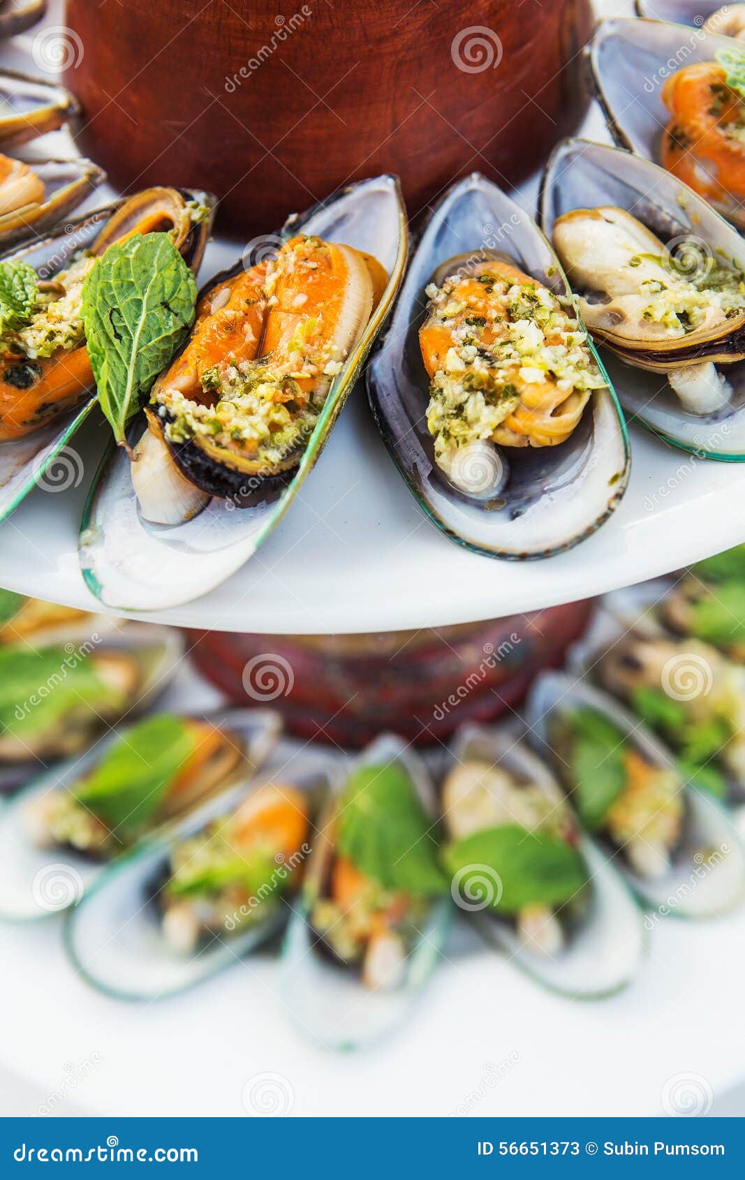 Mussel Cheese and Garlic Bread Stock Image - Image of appetizer, diet ...