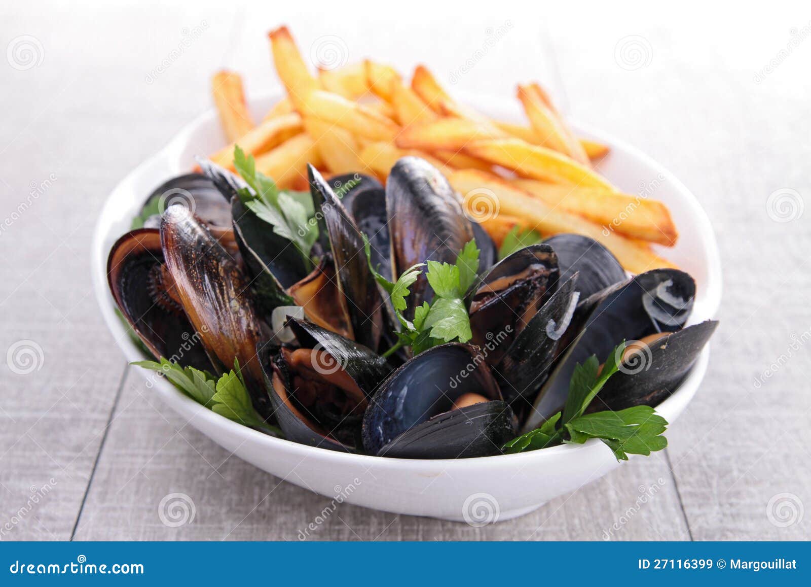 Mussel and french fries stock image. Image of lunch, appetizer - 27116399