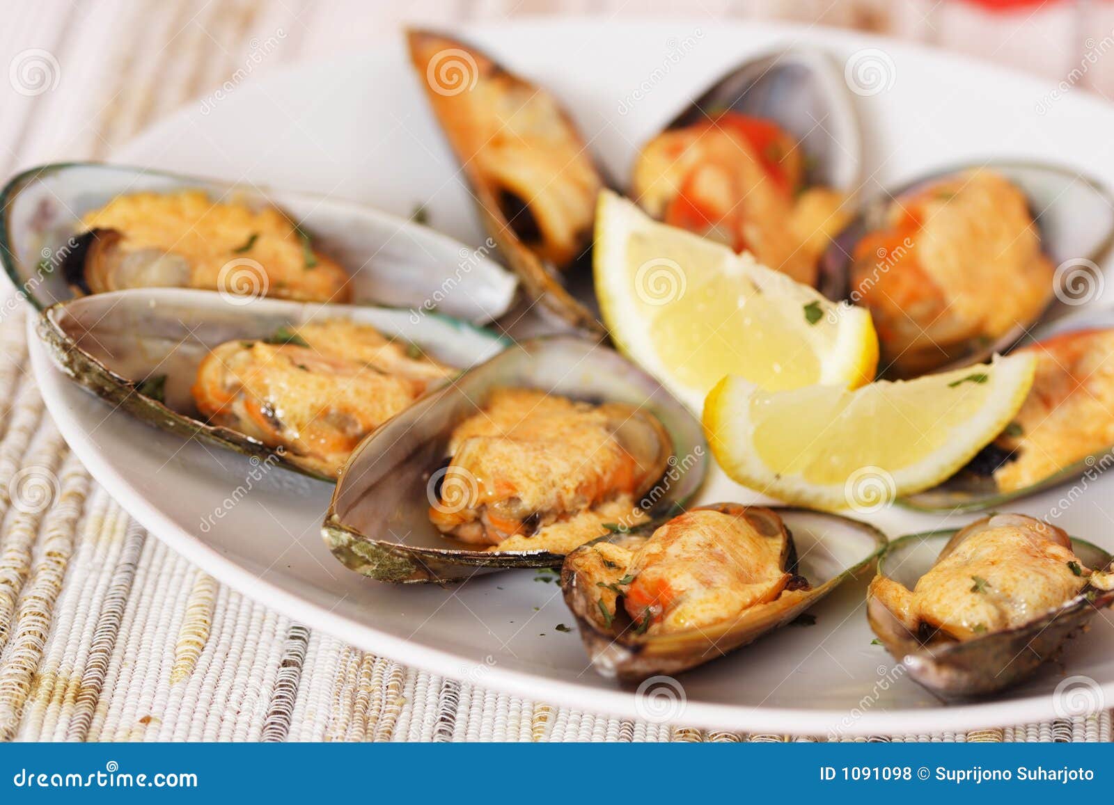 Mussels stock photo. Image of lemon, seafood, mussel, fresh - 1091098