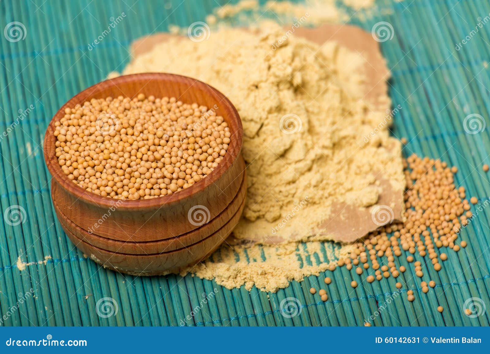 Mustard powder and seeds stock image. Image of organic - 60142631