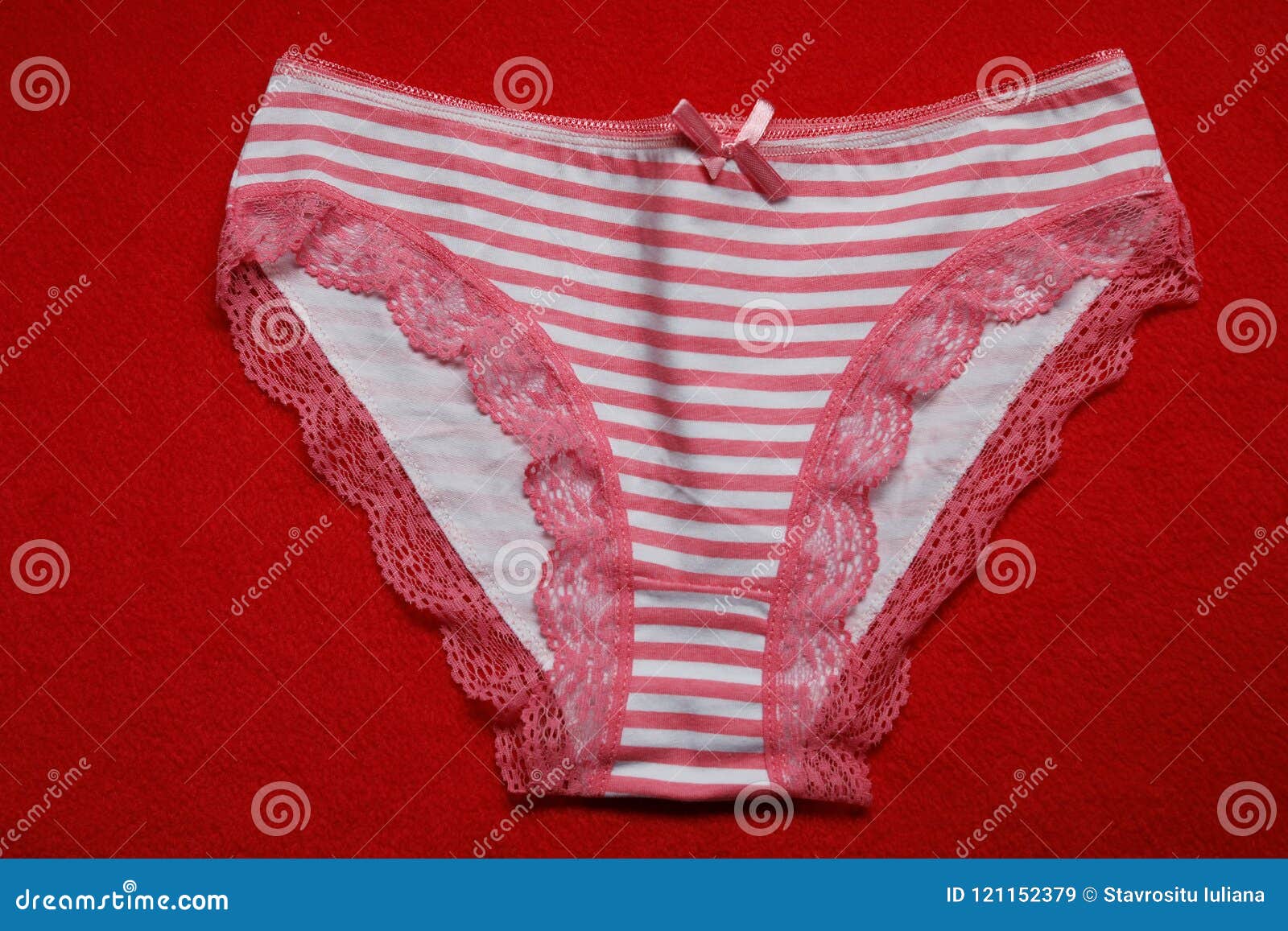 Mutandine Rosa Del Cotone Per Le Donne Immagine Stock - Immagine di ...