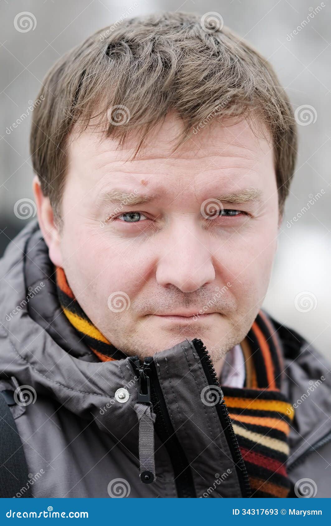 Mutiger Mittelaltermann stockbild. Bild von nachdenklich - 34317693