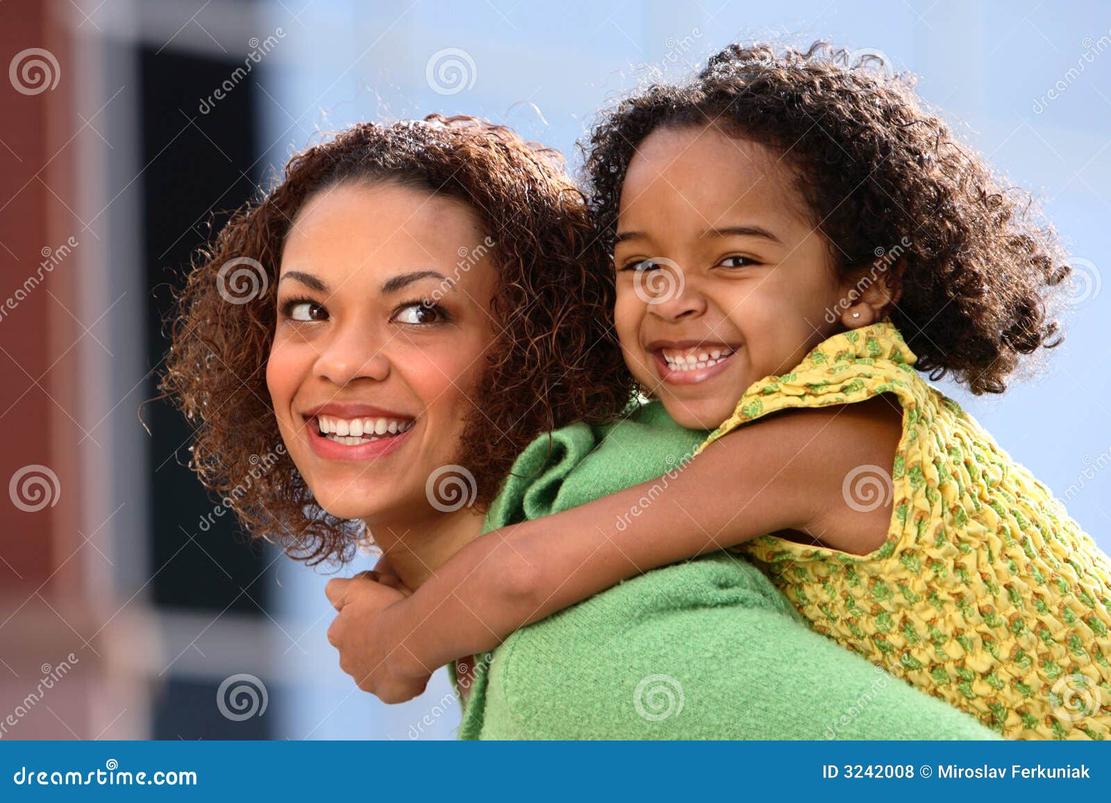 Mutter und Kind stockfoto. Bild von familie, betrieb, elternschaft ...