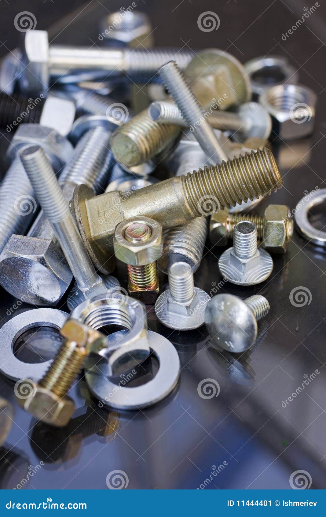 Muttern - und - Schrauben stockbild. Bild von kopf, hintergrund - 11444401