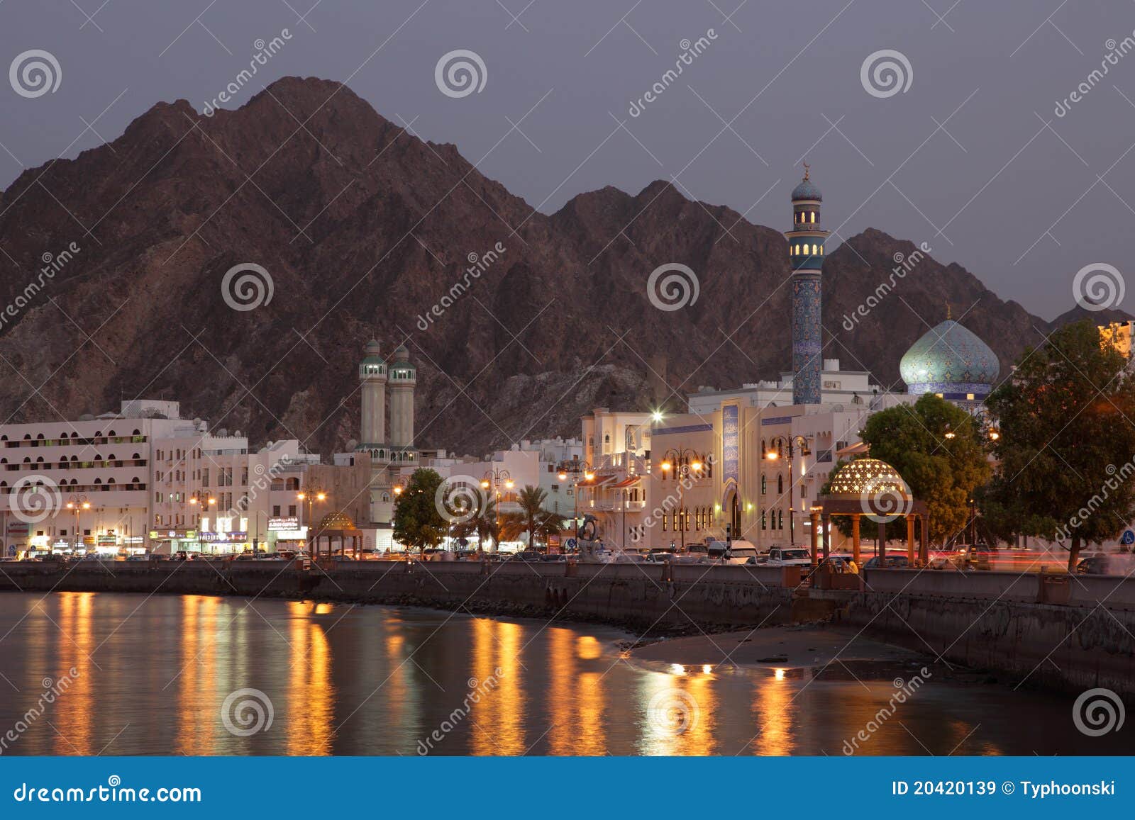 Muttrah Corniche at Dusk, Musca Editorial Stock Image - Image of islam ...