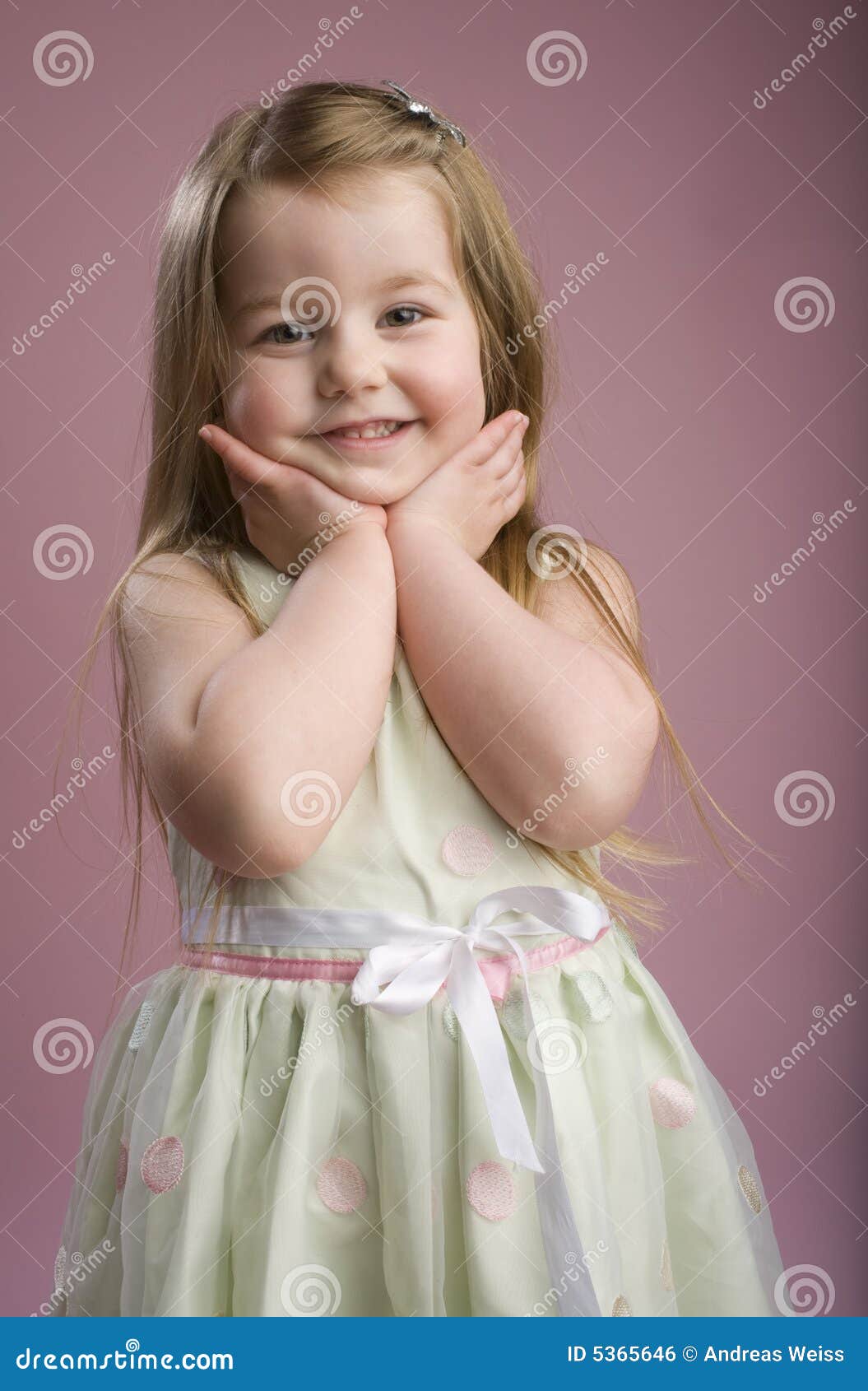 Muy feliz foto de archivo. Imagen de muchacha, alegre - 5365646