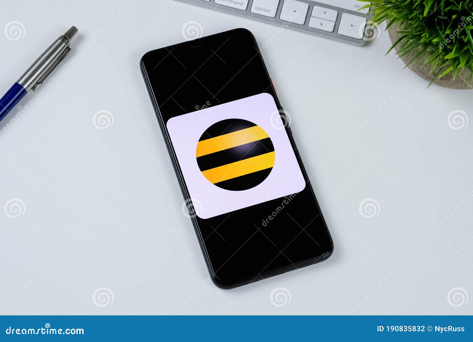 My Beeline App Logo on a Smartphone Screen. Editorial Photography ...