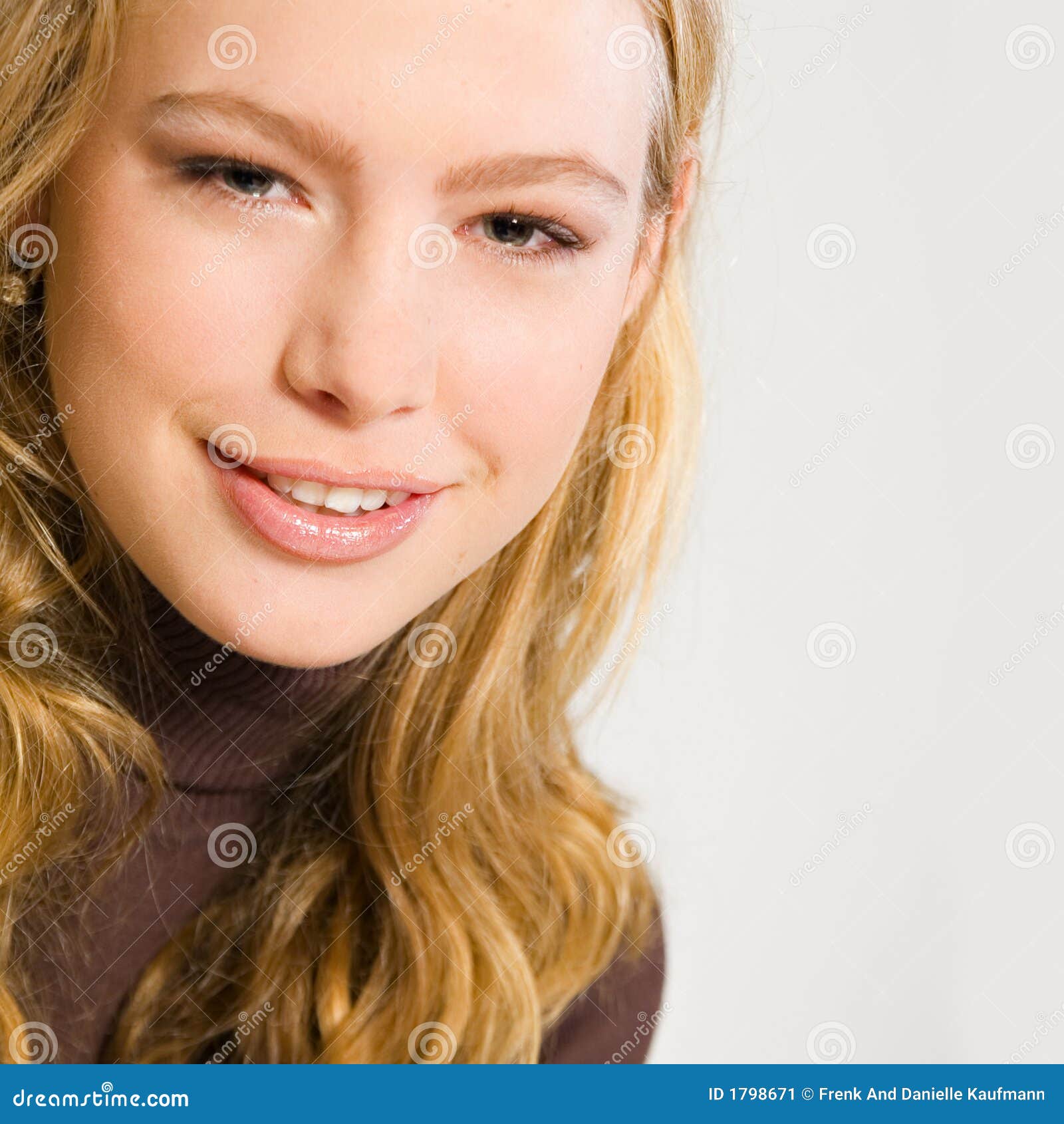 Portrait And Square Empty Wooden Frame Mockups With Straw Basket And ...