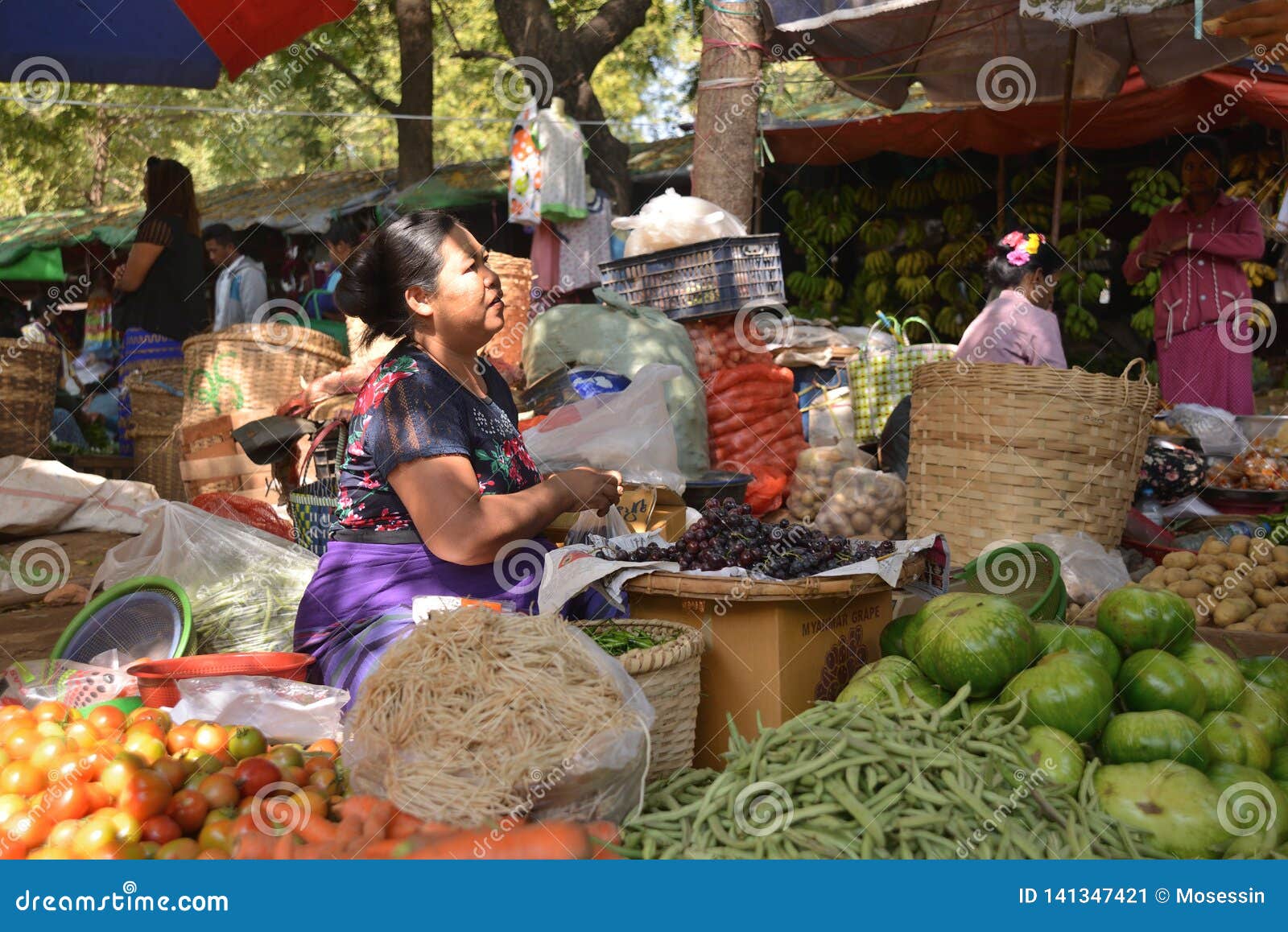 Myanmar Bagan Fruit Vegetable Wet Market Editorial Photo - Image of ...