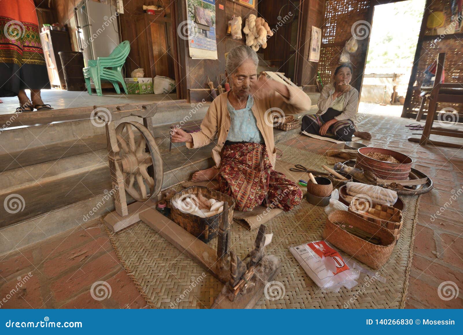 Myanmar Bagan Weaving Machine Old Lady Editorial Image - Image of ...