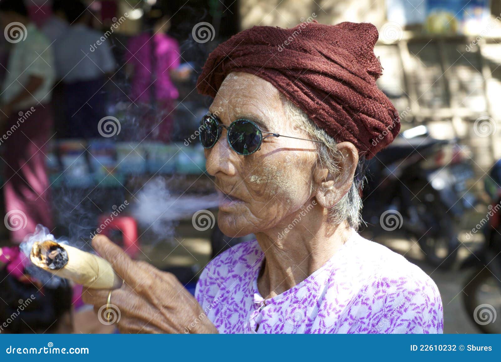 Myanmar Burma Woman Cheroot Cigar Editorial Photography - Image of ...