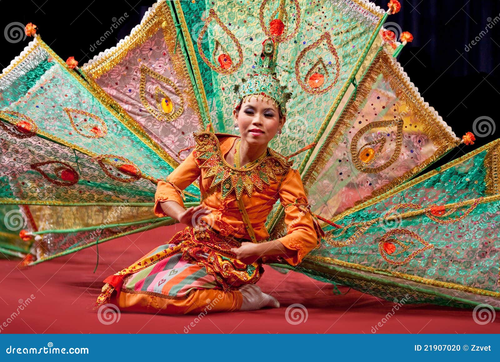 Myanmar classical Dance editorial image. Image of emotion - 21907020
