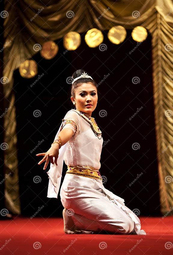 Myanmar Classical Dance editorial image. Image of charming - 24172240