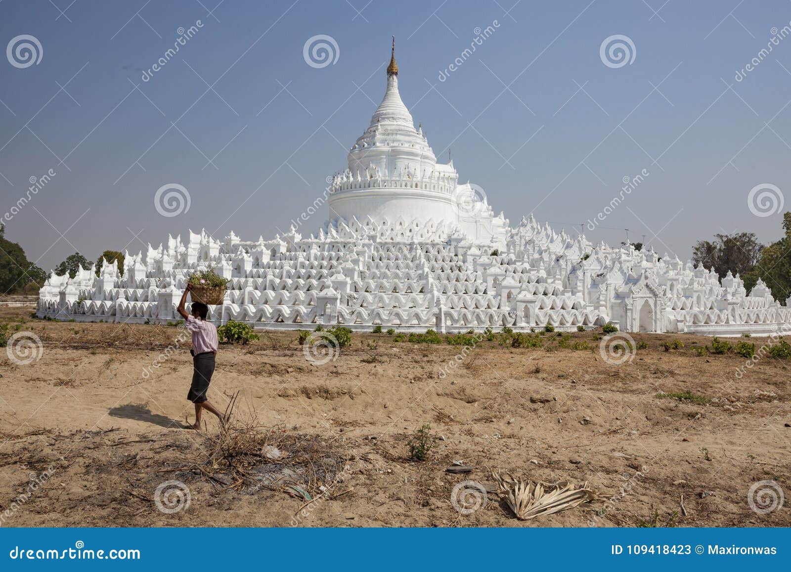 Myanmar - Mingun the Sat Taw Yar Pagoda Editorial Stock Photo - Image ...