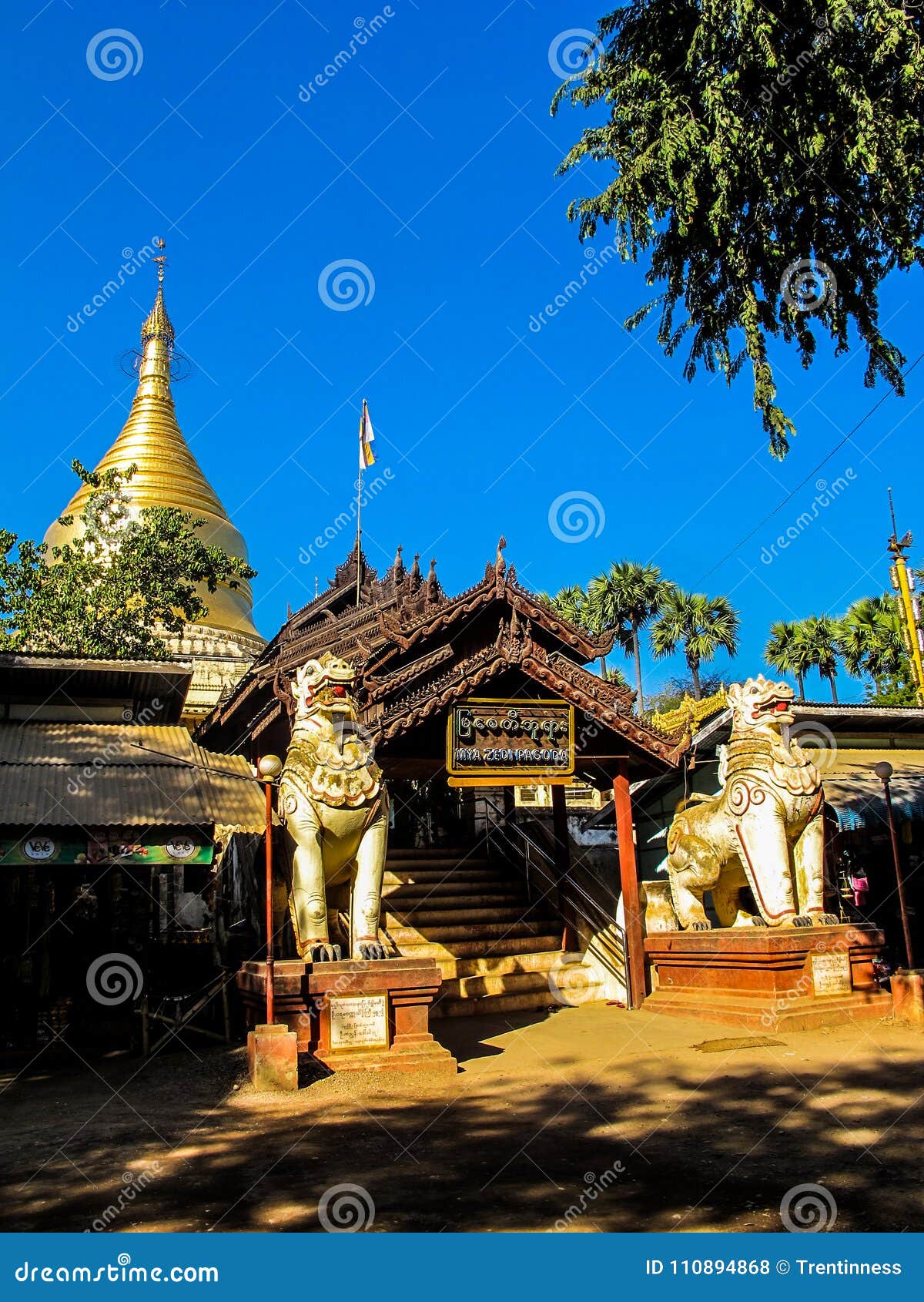 Myanmar Temples in the Summer Editorial Stock Photo - Image of boat ...