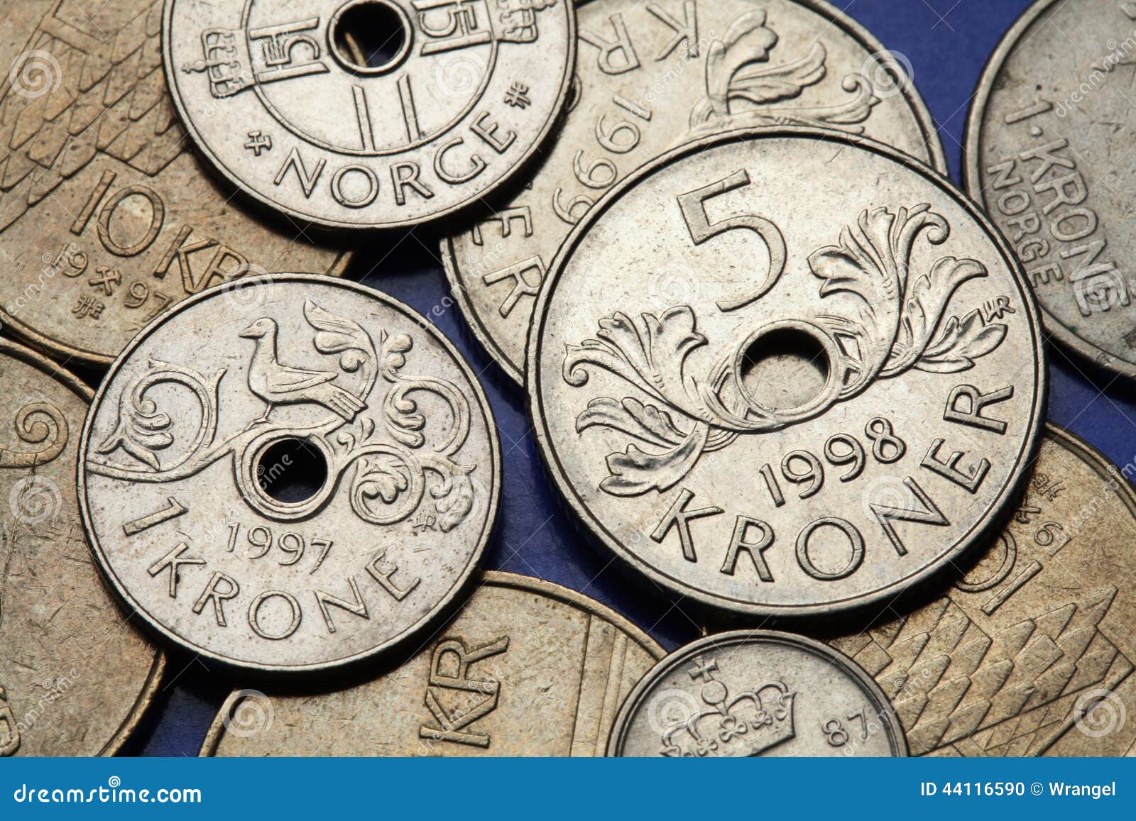 Mynt av Norge arkivfoto. Bild av metall, objekt, lopp - 44116590