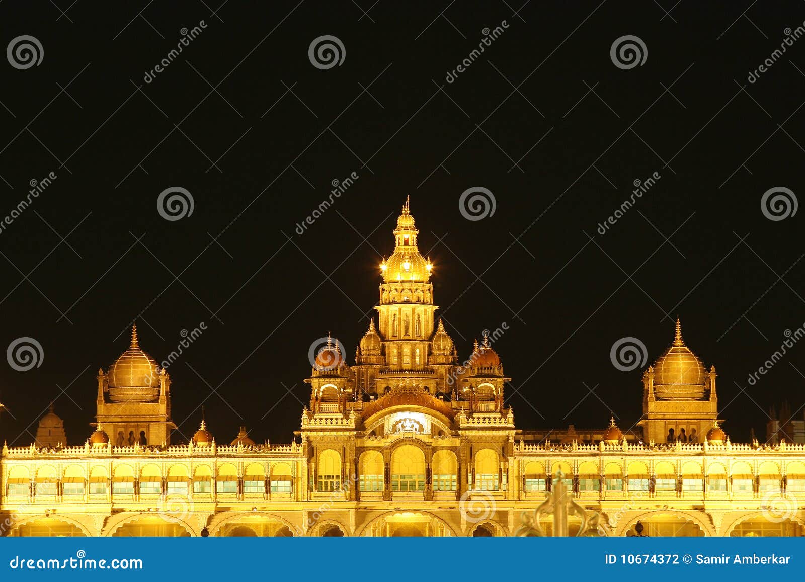 Mysore palace at night stock photo. Image of night, travel - 10674372