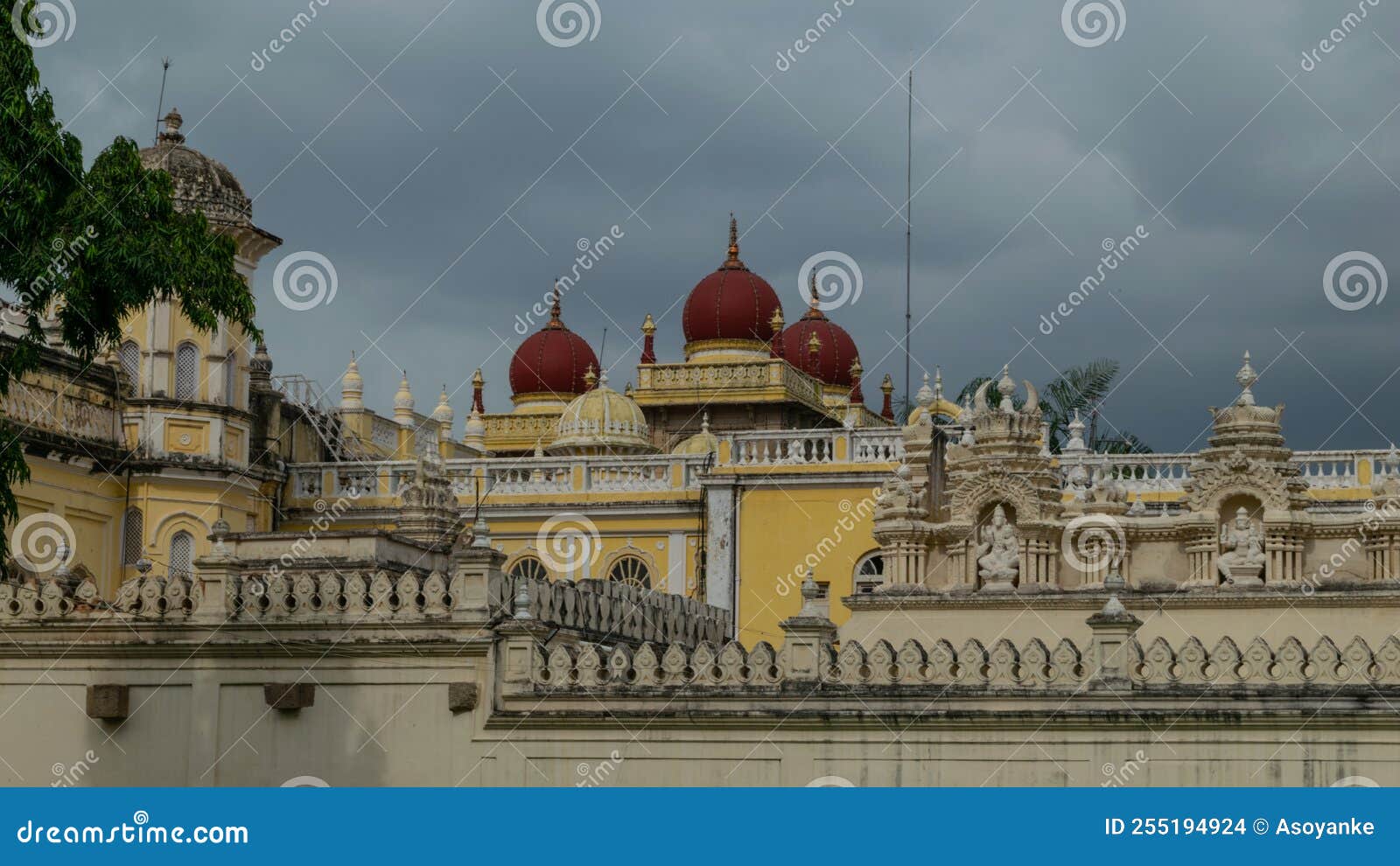 Mysore Palace Side View Trip Photo Stock Photo - Image of bangalore ...