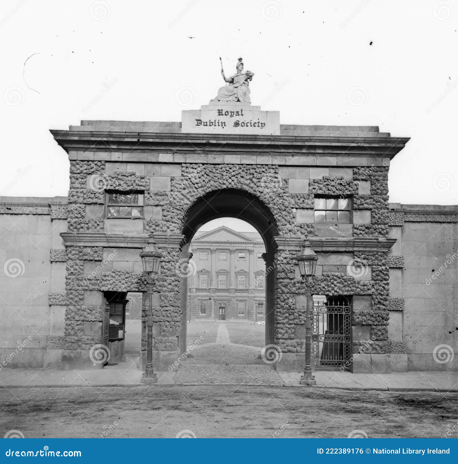 Mystery Of The Missing Minerva! Turns Out She Now Lives Under The ...