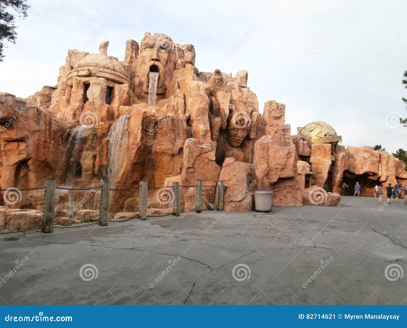 Mythos Restaurant editorial photo. Image of florida, islandsofadventure ...