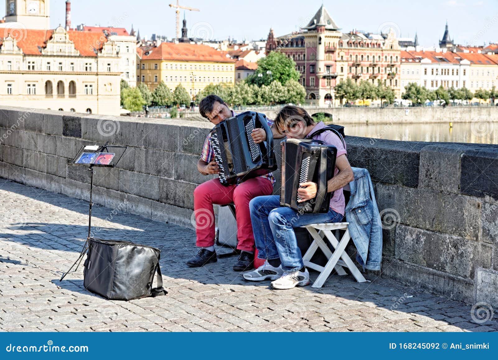 Músicos De La Calle Praga República Checa Fotografía Editorial